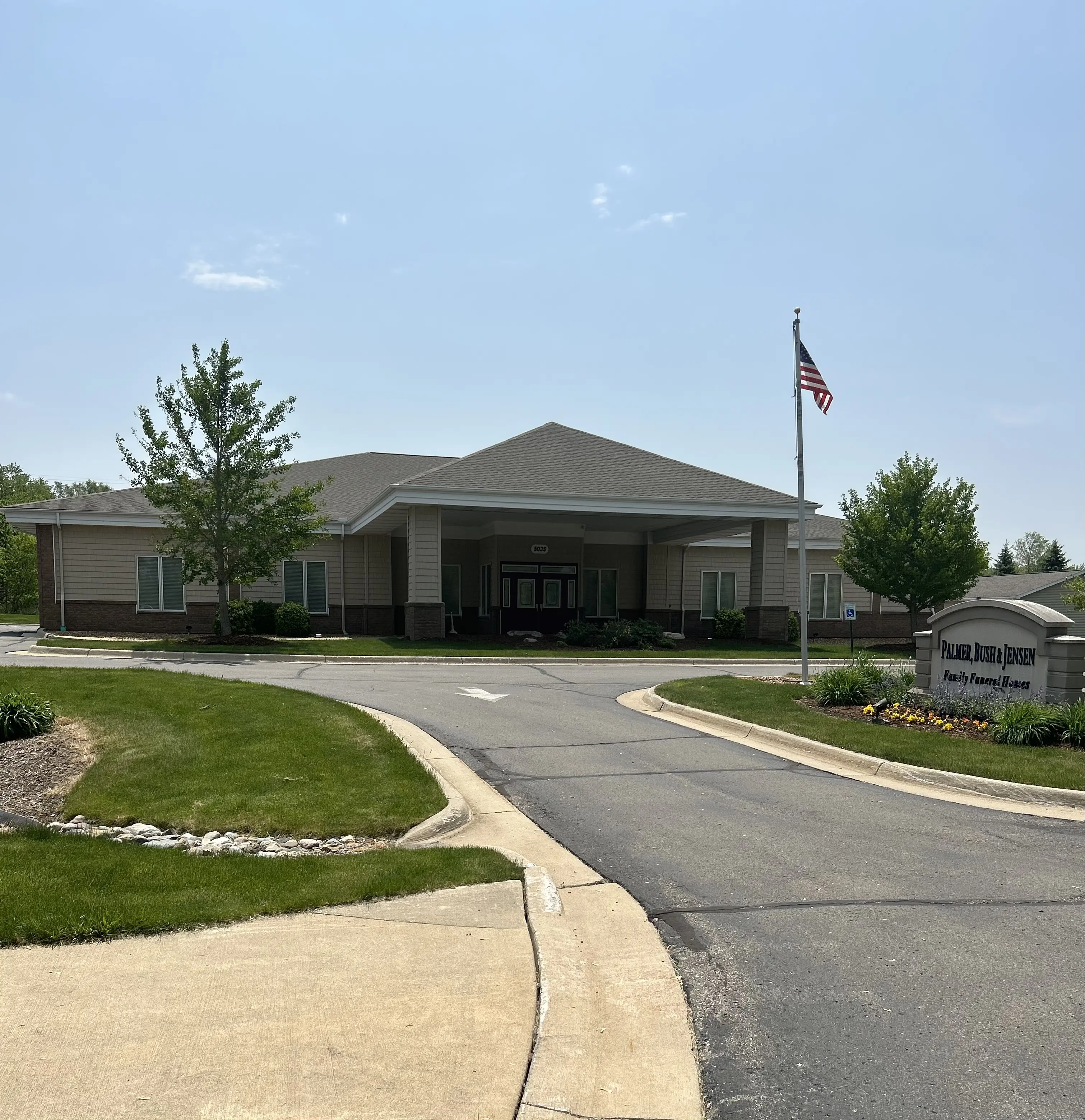 Holt Chapel | Palmer Bush & Jensen Family Funeral Homes